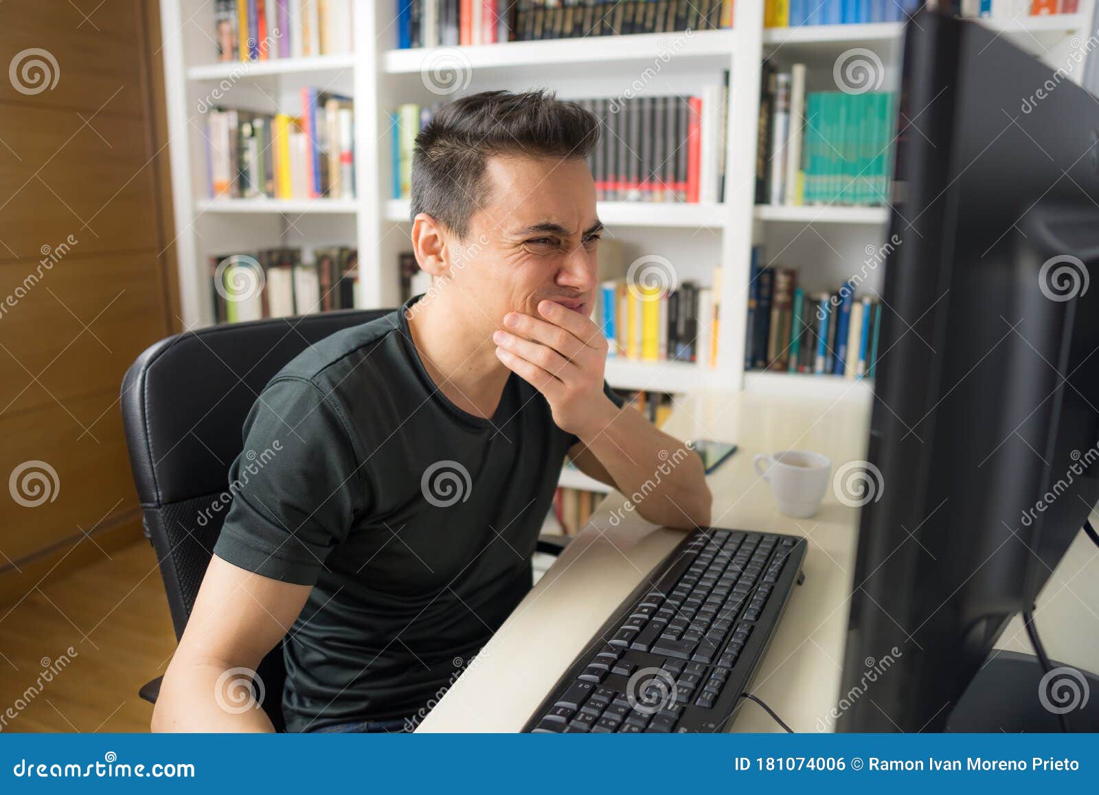 Man in Front of the Computer that Does Not Understand Something Stock ...