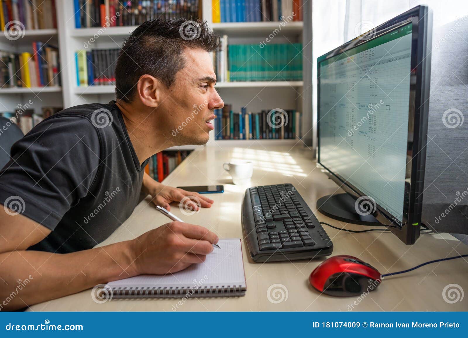 Man in Front of the Computer that Does Not Understand Something Stock ...