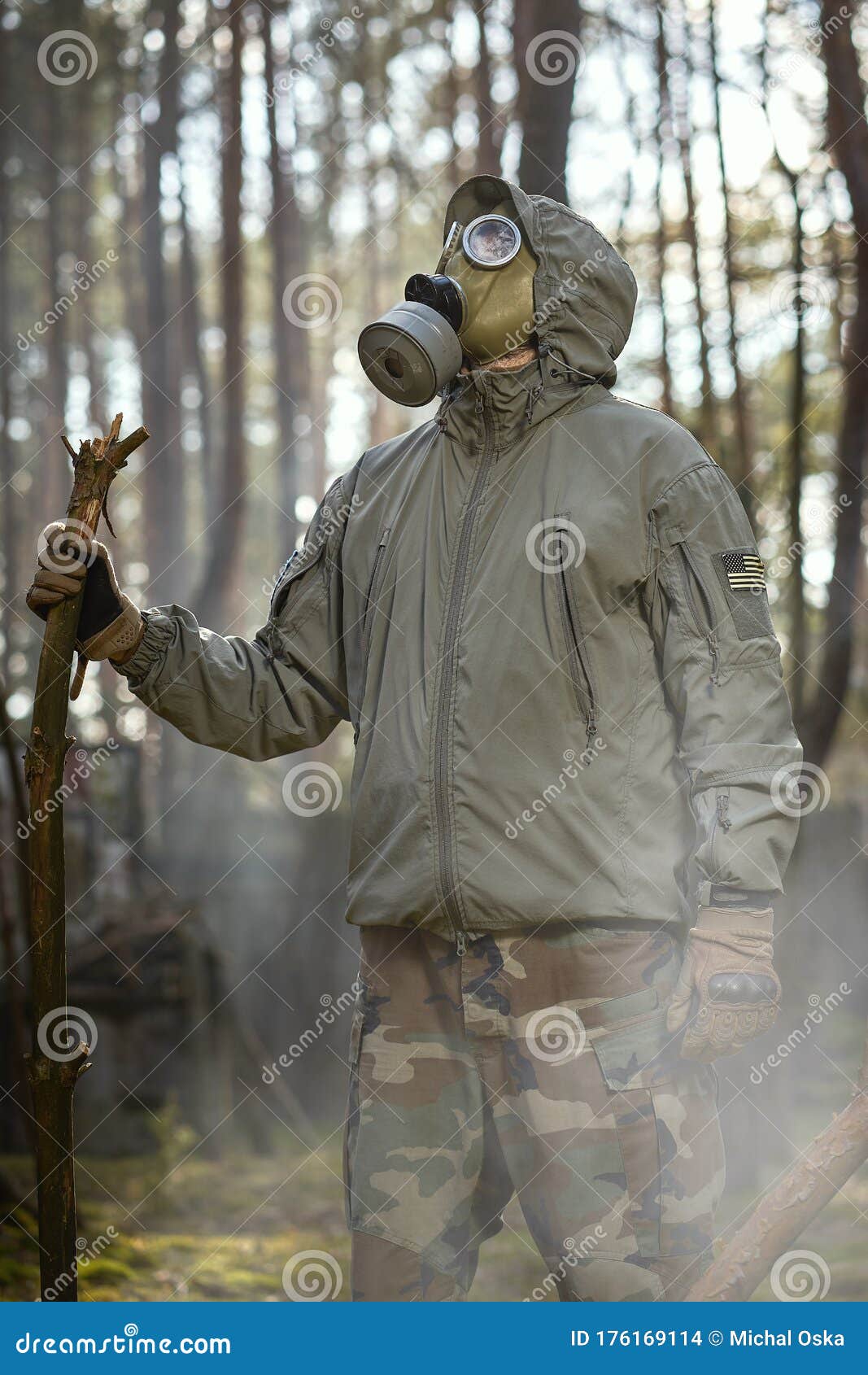 Man in a Gas Mask Protects Himself from Coronavirus Stock Photo - Image ... Man in a Gas Mask Protects Himself from Coronavirus Stock Photo - Image ...