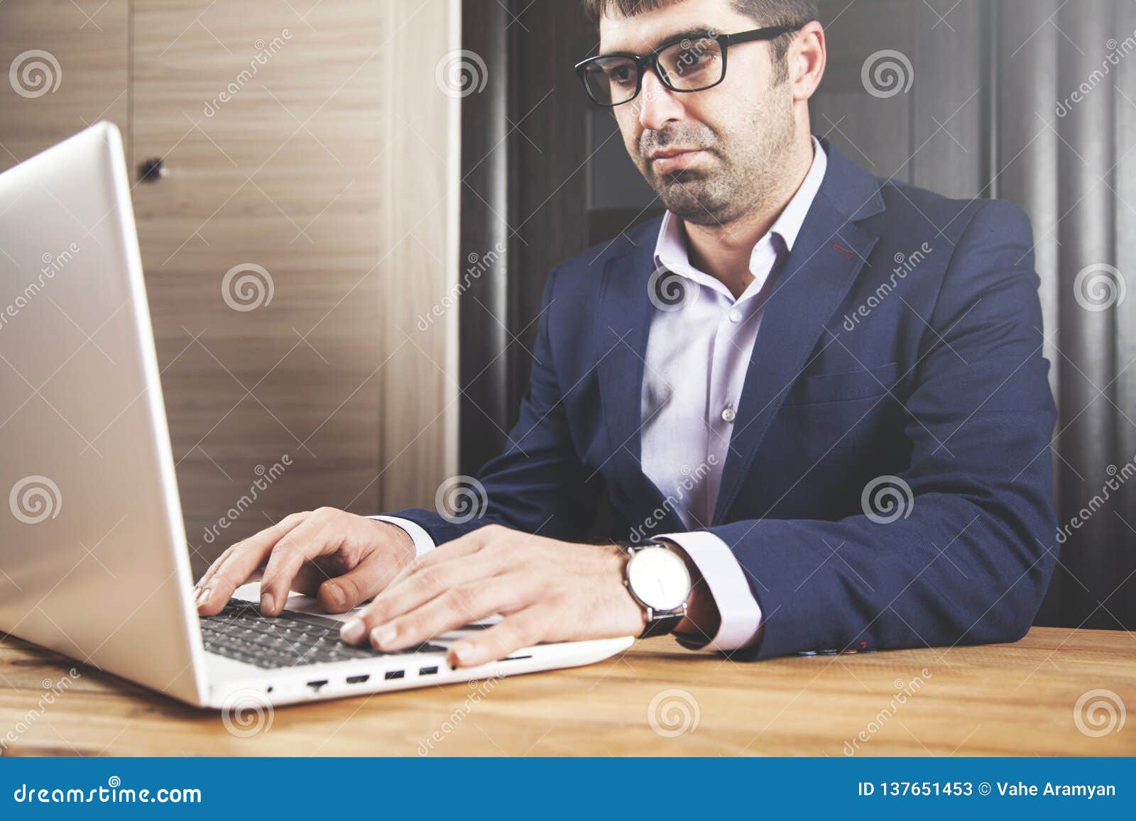 Man hand computer keyboard stock image. Image of information - 137651453