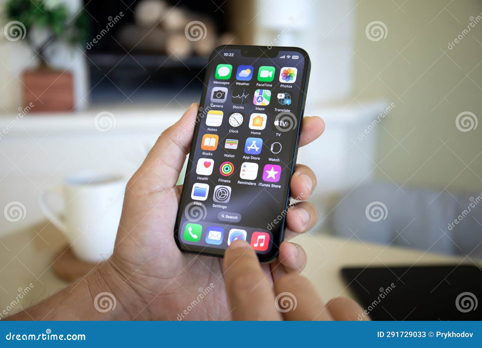 Man Hand Holding IPhone 14 with Home Screen IOS 17 Editorial Stock ...