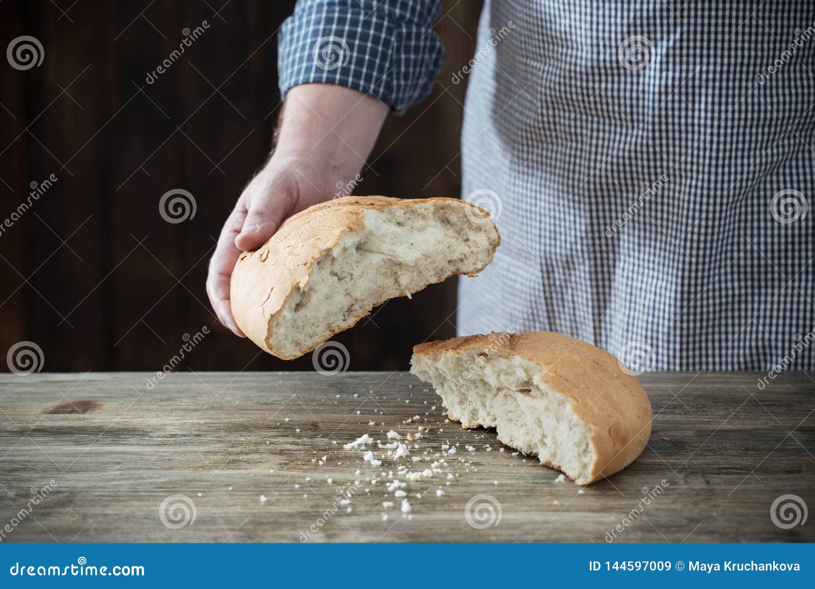 Man hands break bread stock image. Image of bake, cooking - 144597009