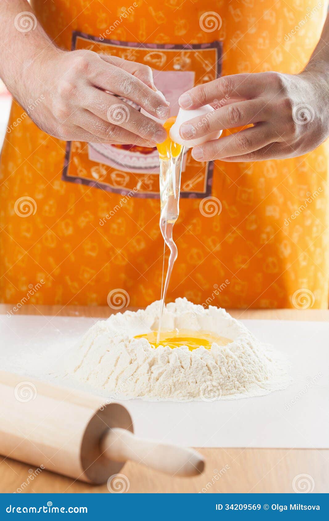 Man Hands Cracking Egg into Flour Stock Image - Image of cook, finger ...