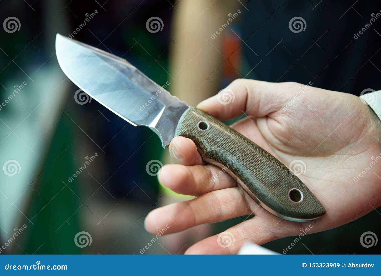 MAN HANDS HUNTING KNIFE stock image. Image of human - 153323909