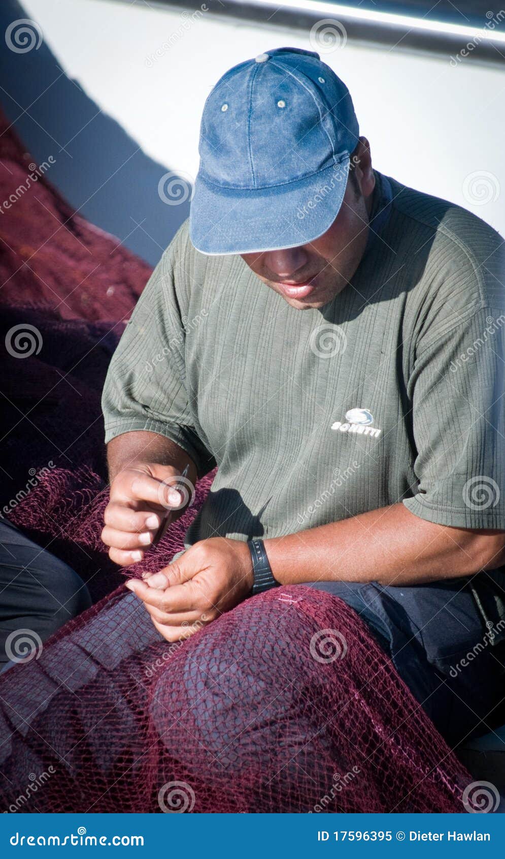 Man and his Fishing Net editorial image. Image of vertical - 17596395