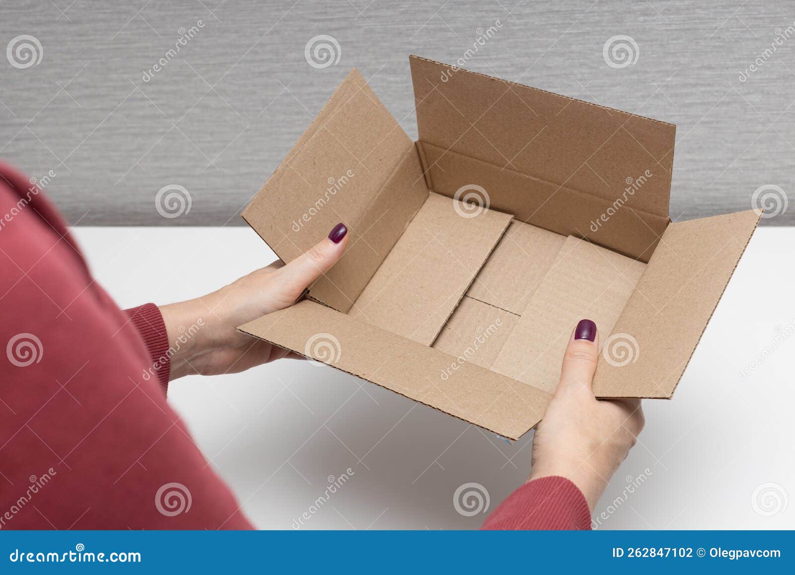 Man Holding an Empty Cardboard Box, Empty Box Stock Photo - Image of ...