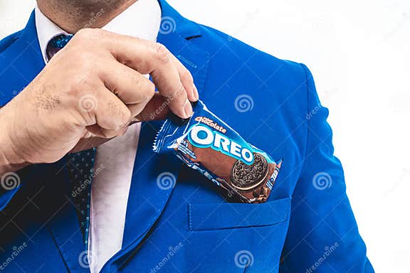 Man Holding an Oreo Package. Editorial Photography - Image of dairy ...