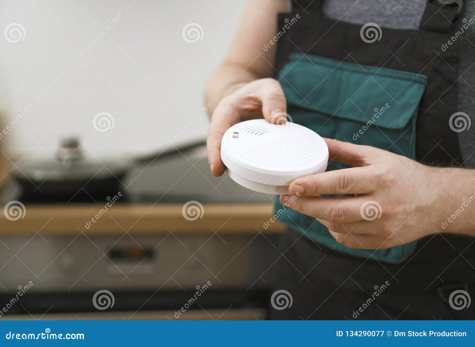 Smoke detector stock image. Image of kitchen, checking - 134290077