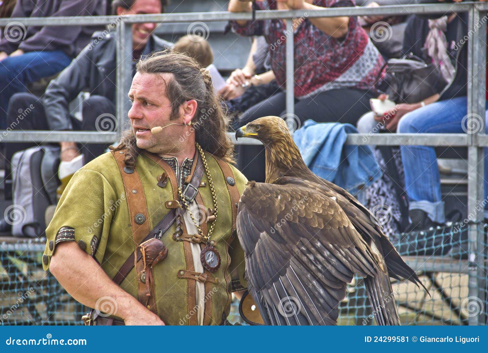 Man Holding A Trained Eagle Editorial Photo - Image: 24299581
