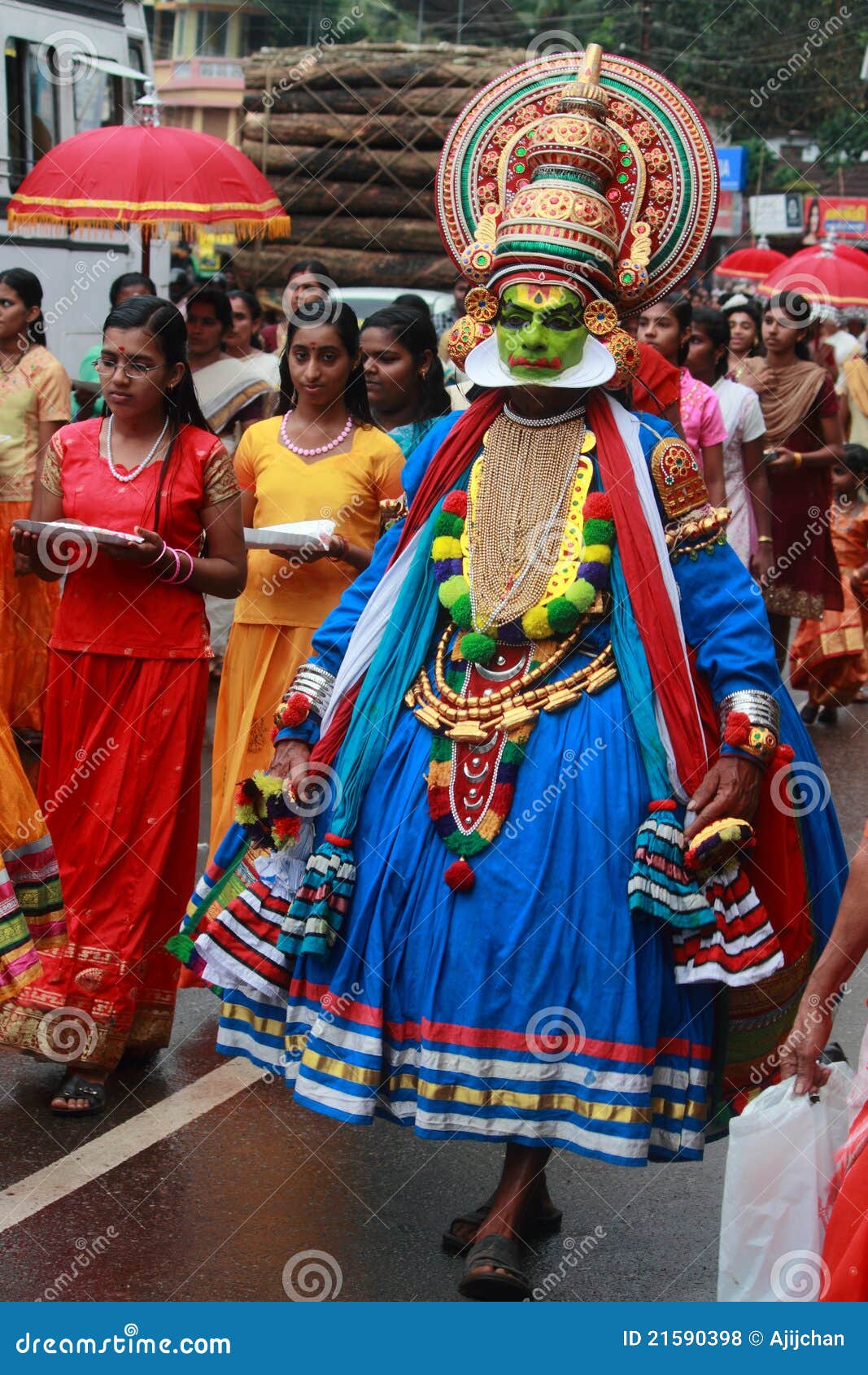 Man with kathakali costume editorial stock photo. Image of hinduism ...