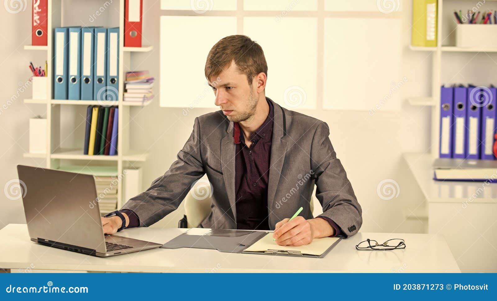 Man with Laptop Computer Work in Office, Digital Technology Concept ...