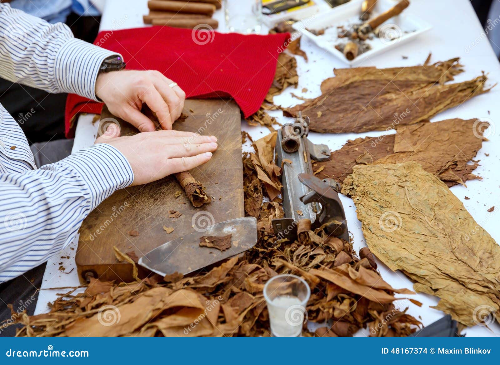 Man making cigars stock photo. Image of handle, manufacturing - 48167374