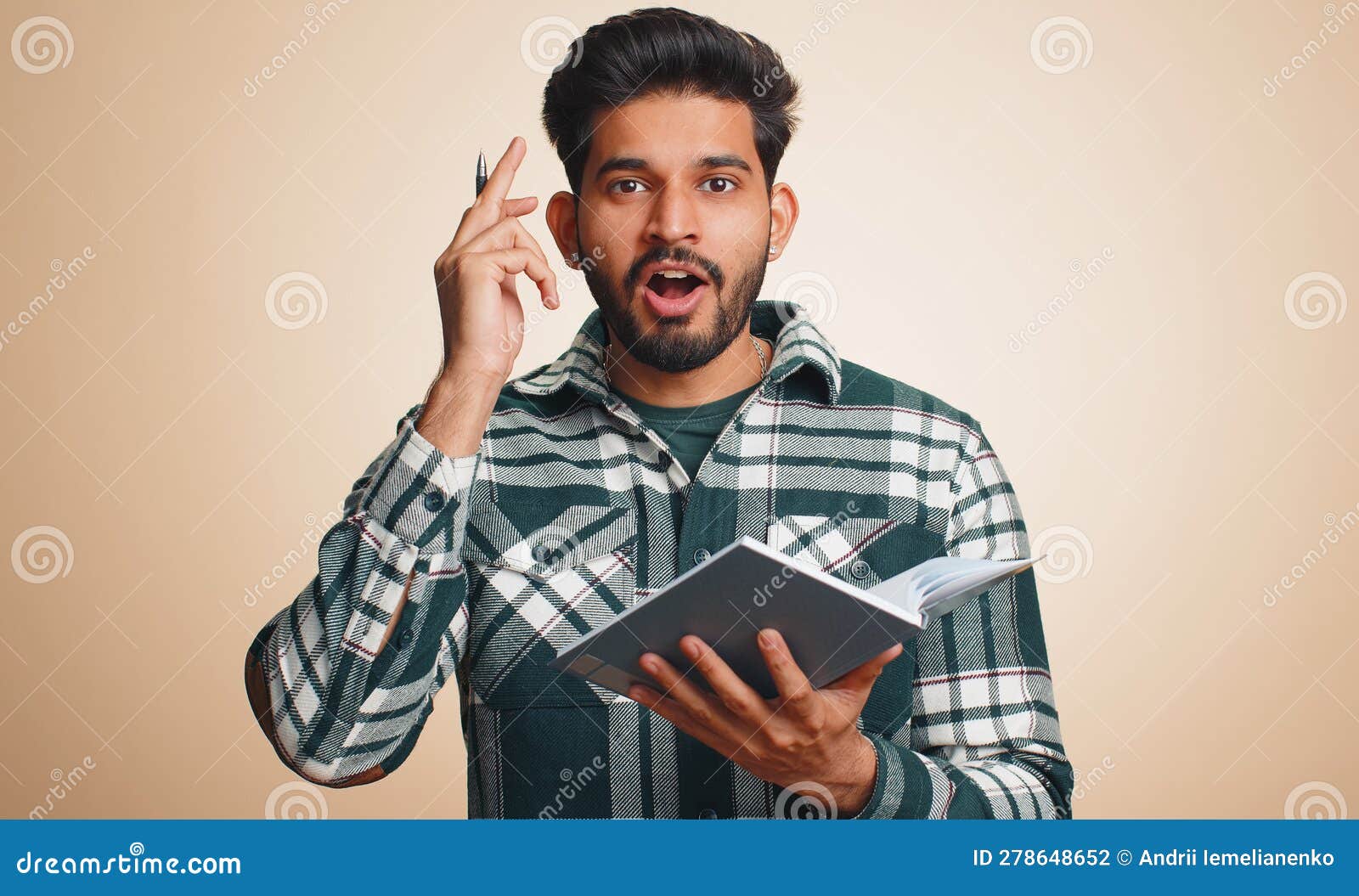 Man Making Notes, Writing Down Thoughts with Pen into Notepad Notebook ...