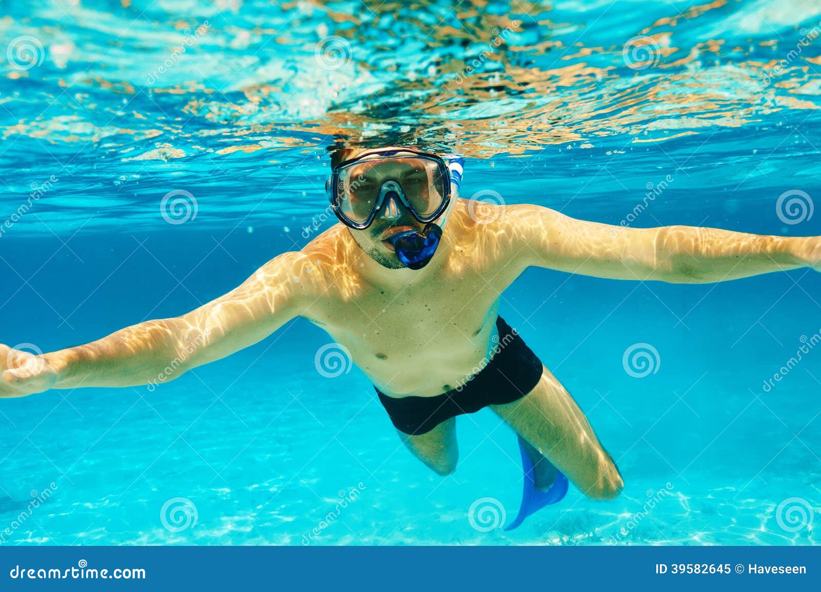 Man with mask snorkeling stock image. Image of ocean - 39582645