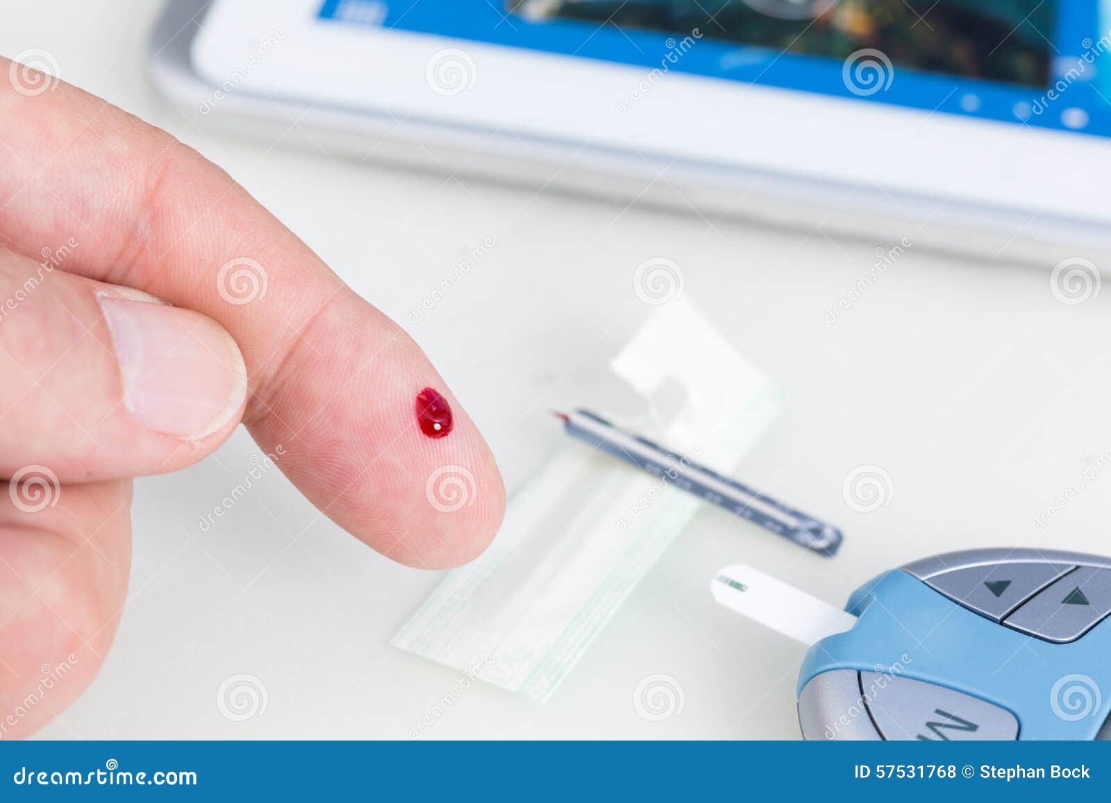 Man Measuring Blood Sugar with Glucose Meter Stock Photo - Image of ...