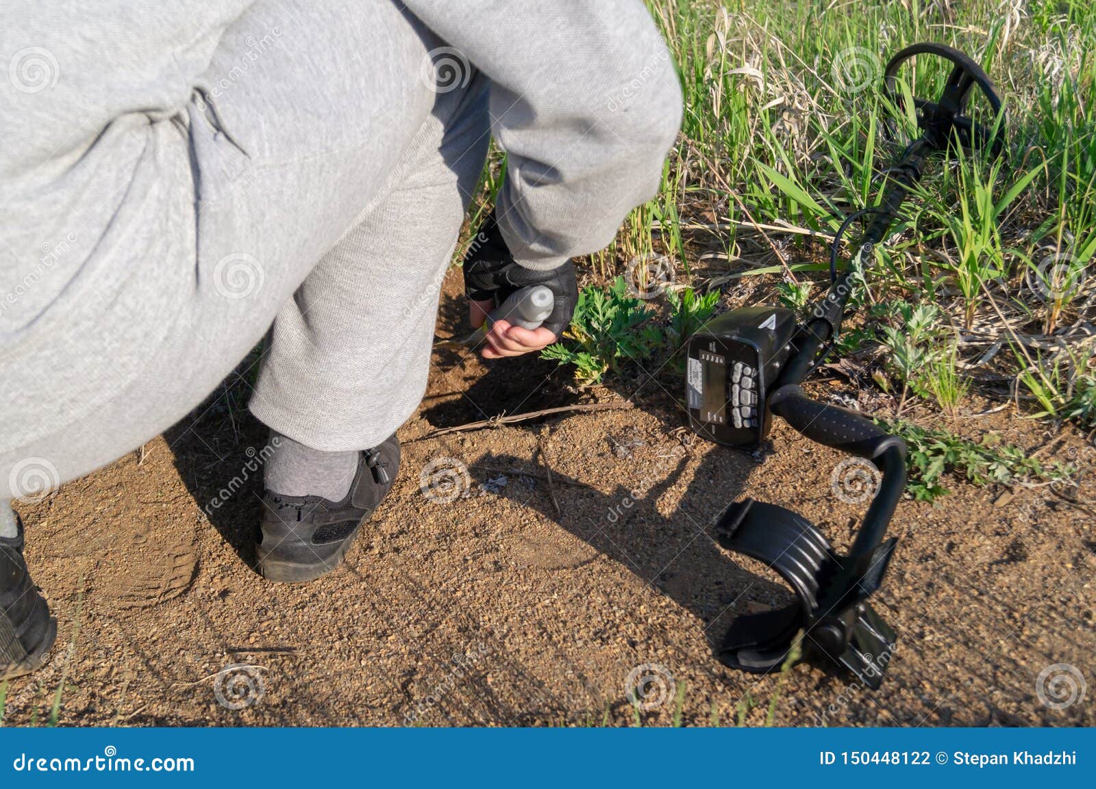 Man with Metal Detector Looking for a Treasure Stock Photo - Image of ...