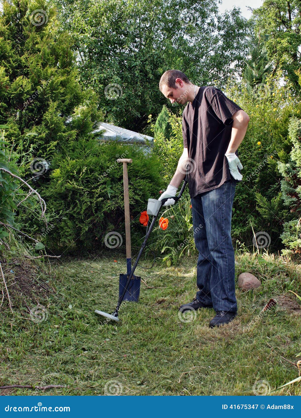 Man with metal detector stock image. Image of archaeologist - 41675347