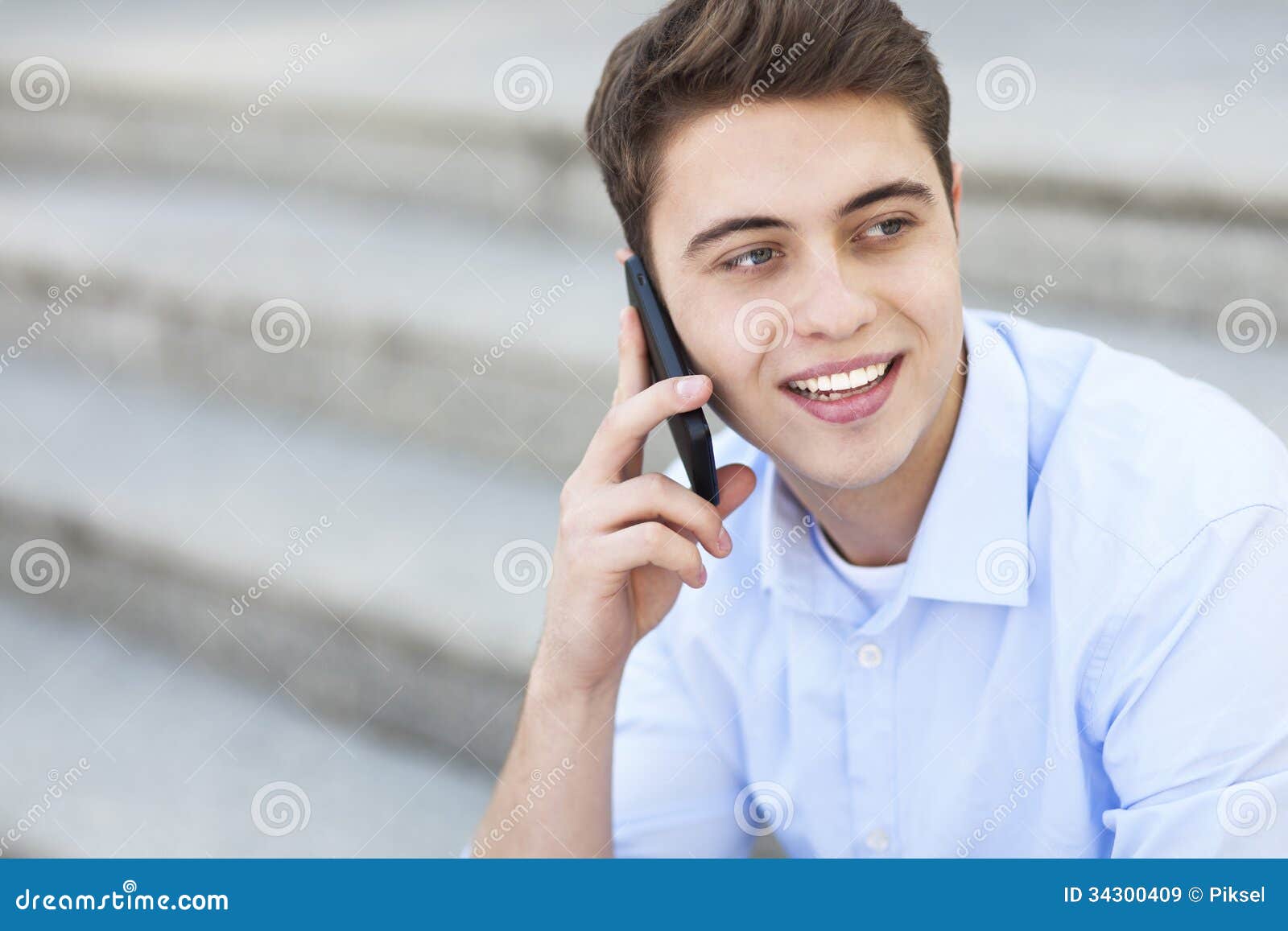 Man with mobile phone stock image. Image of outdoors - 34300409