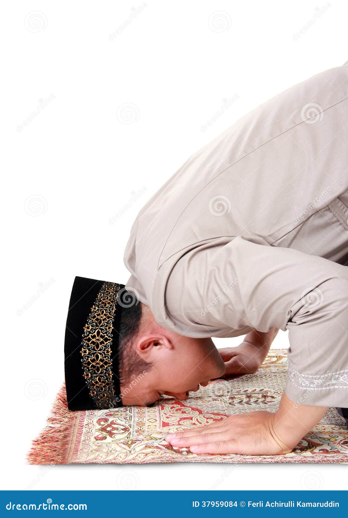 Man muslim doing prayer stock photo. Image of muslim - 37959084