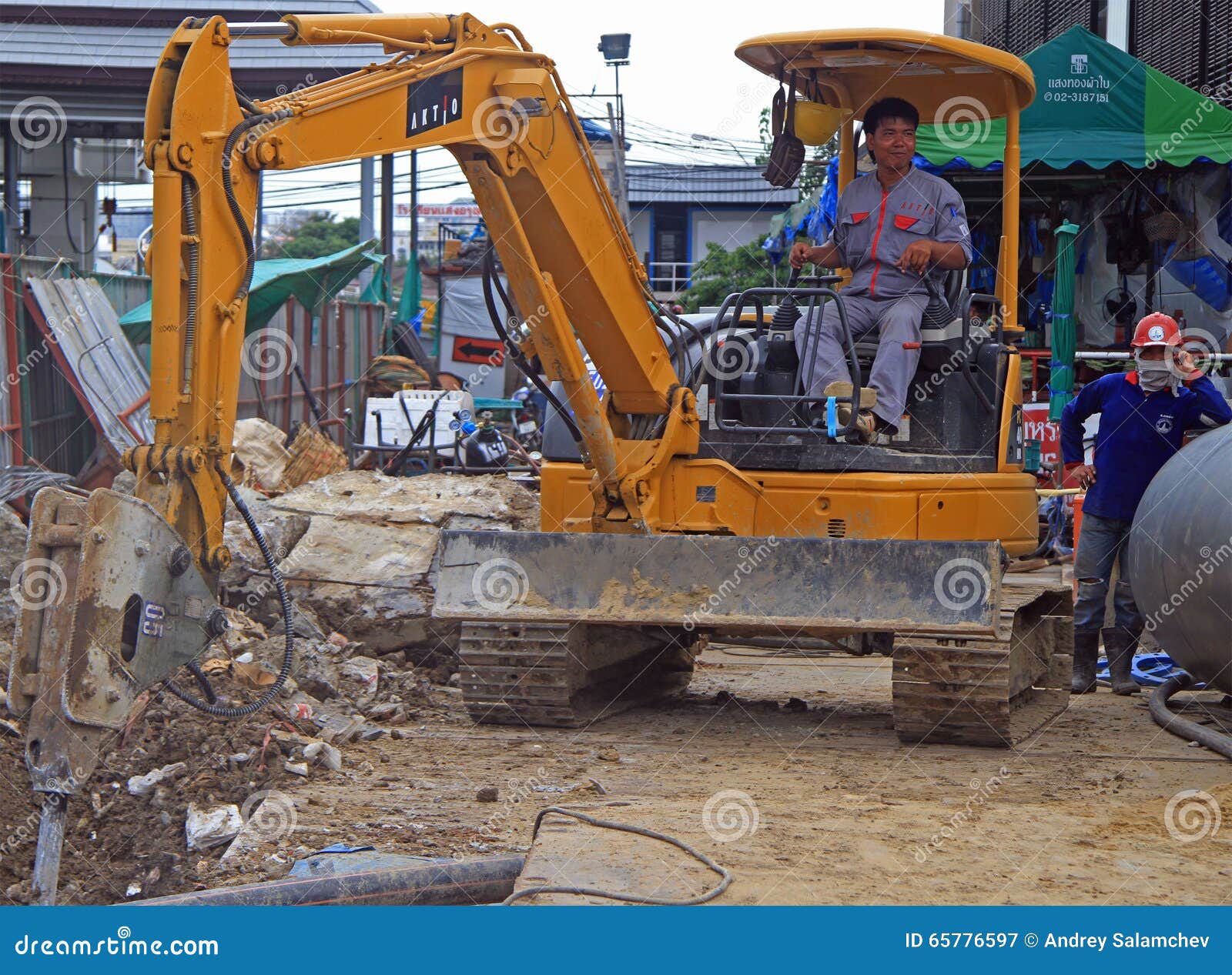 Man is Operating Power Shovel in Bangkok, Thailand Editorial ...