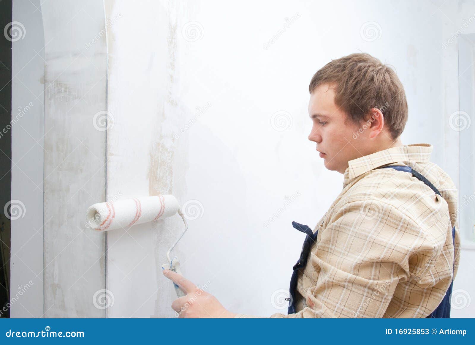 Man painting wall stock image. Image of refurbish, person - 16925853