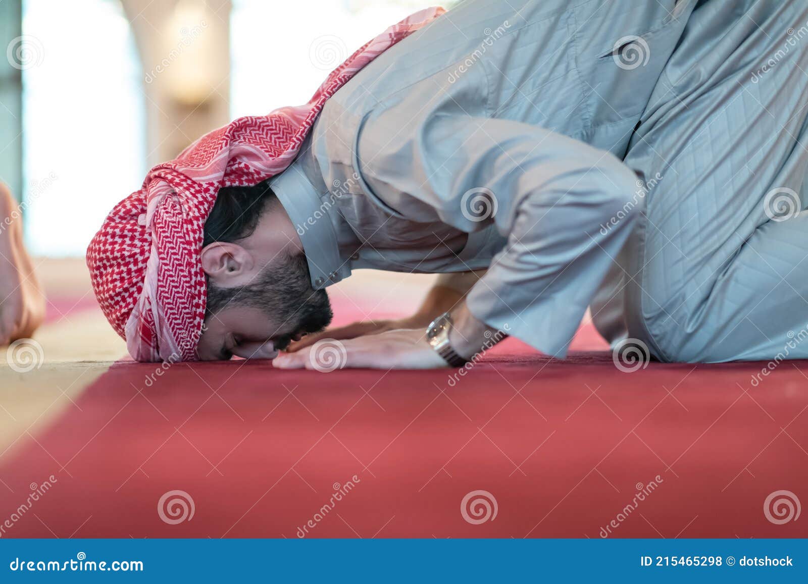 Man Performing Sajdah in Namaz Stock Photo - Image of reading, mubarak ...