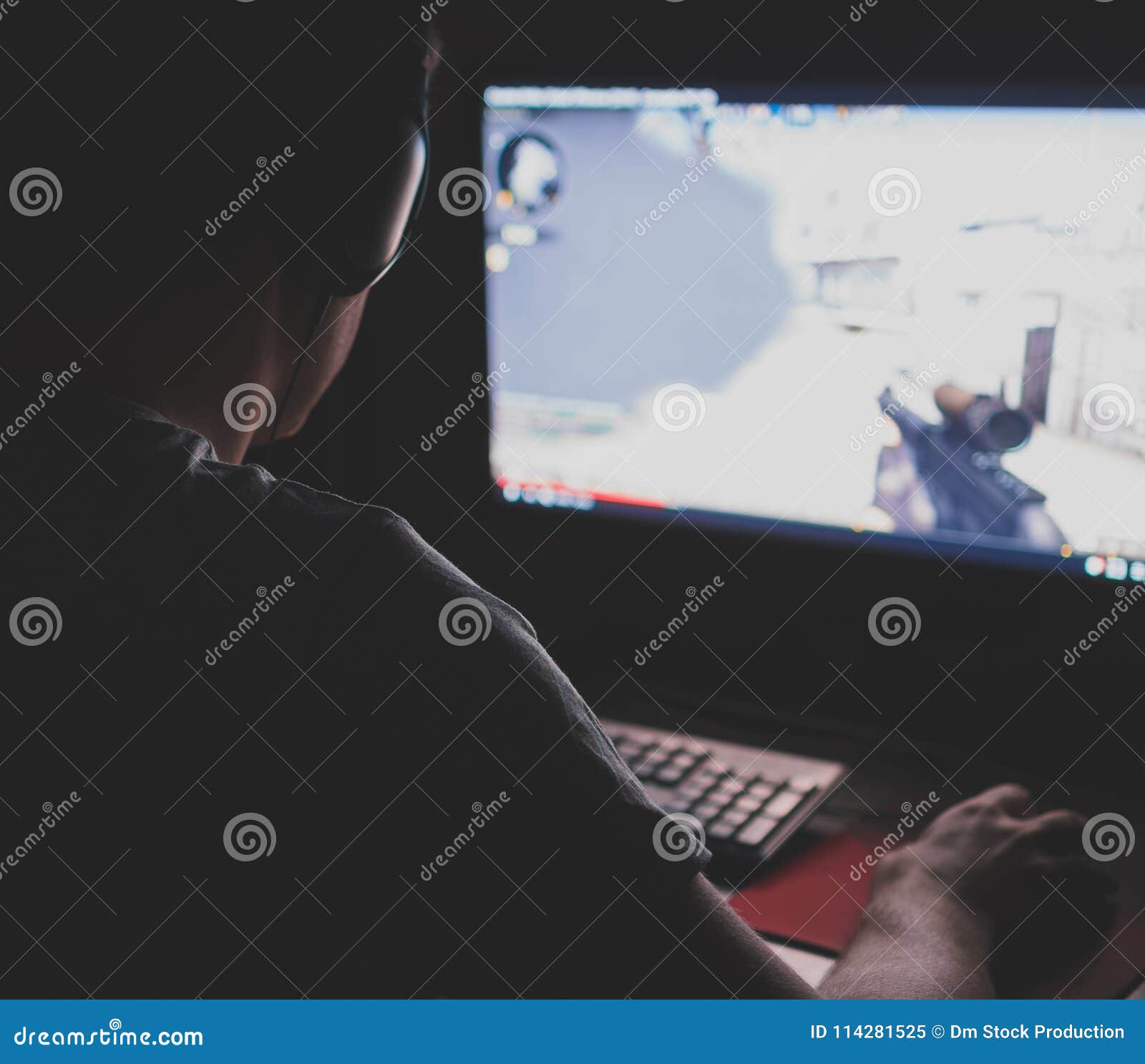 Man playing computer game. stock image. Image of back - 114281525
