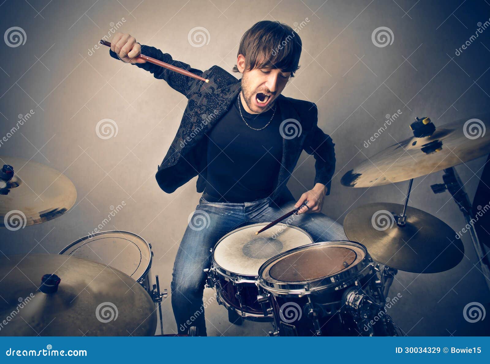 Man And Drums Royalty Free Stock Images - Image: 30034329
