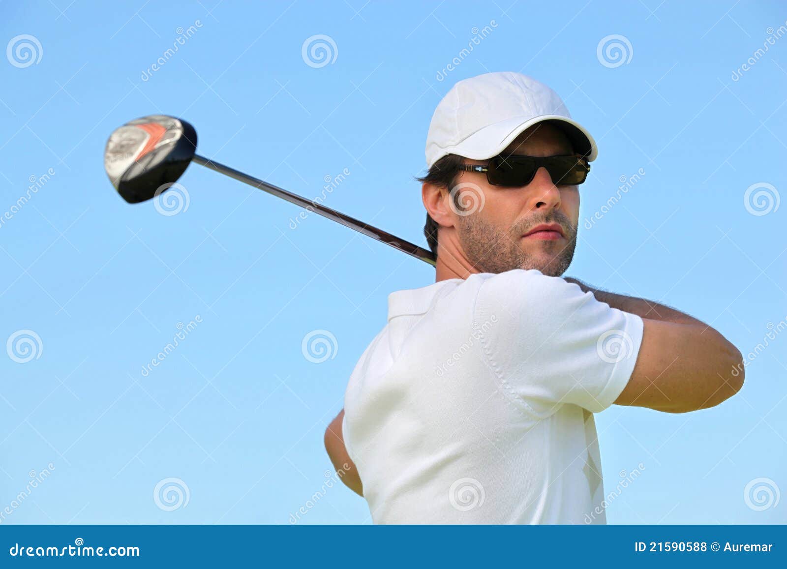 Man playing golf stock photo. Image of golf, landscape - 21590588