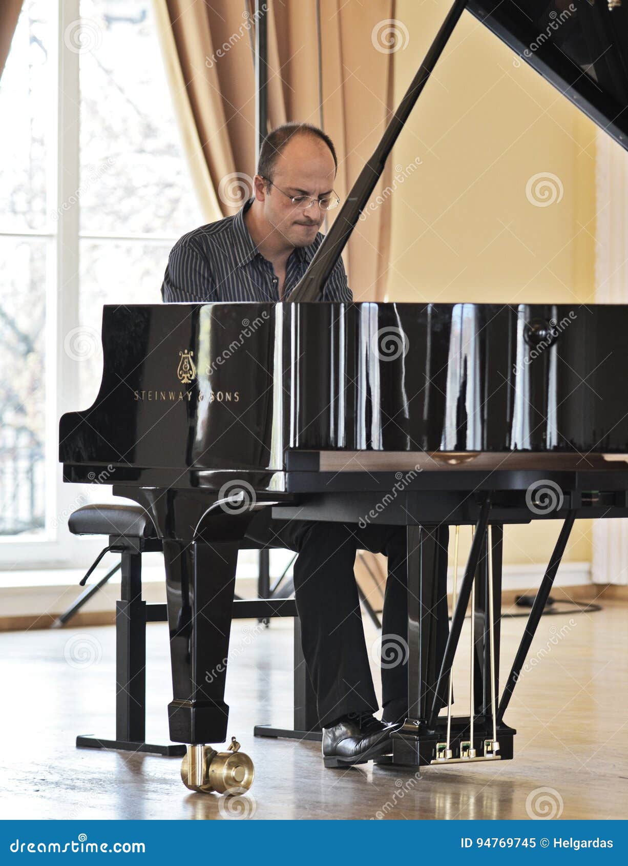 Man playing piano editorial image. Image of piano, caucasian - 94769745