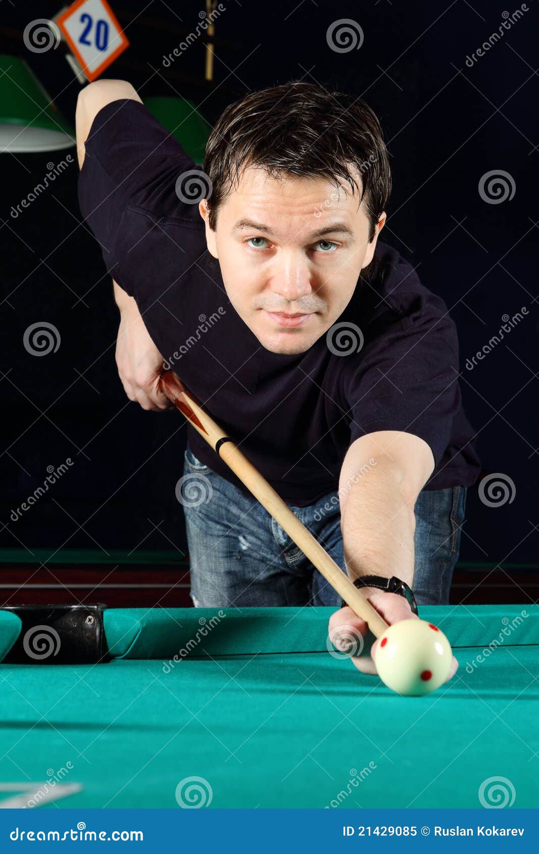 Man playing snooker. stock image. Image of aiming, entertainmant - 21429085