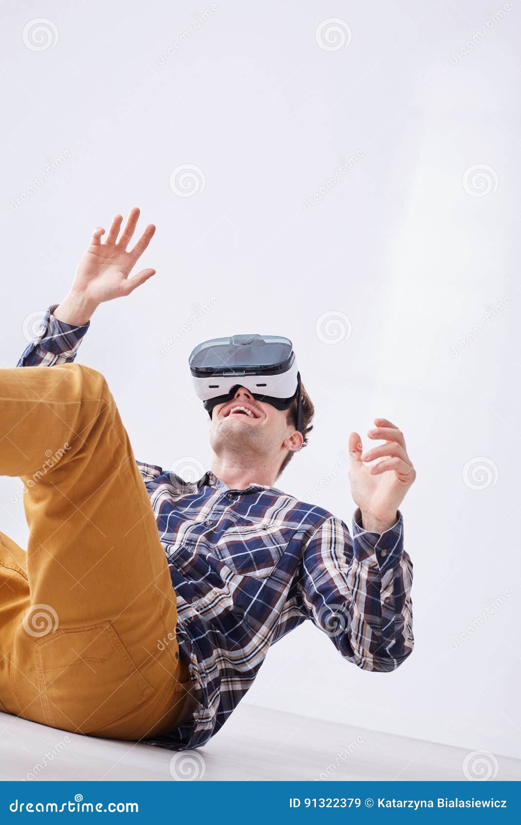 Man playing vr game stock image. Image of future, startup - 91322379