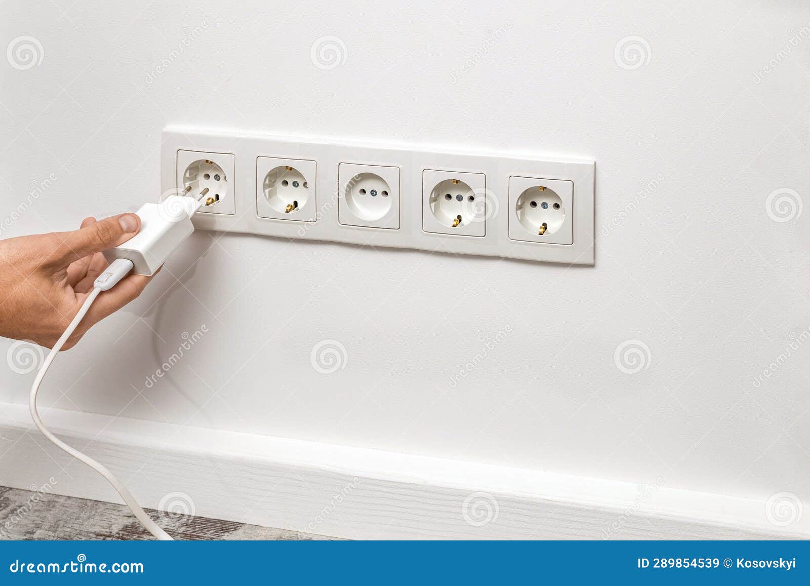 Electrical Outlet Adapter For Rio