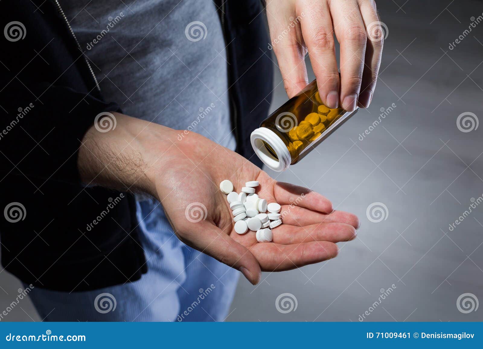 Man pouring pills stock image. Image of holding, capsule - 71009461