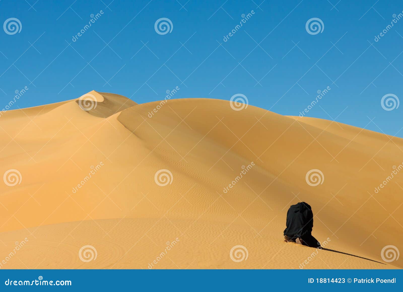 Man Praying in the Sahara Desert, Libya Stock Image - Image of africa ...