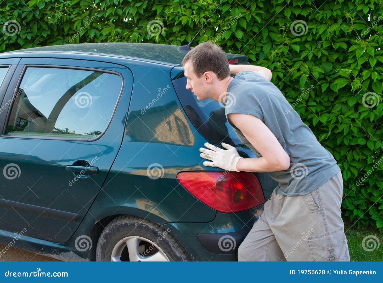 The man pushes car stock photo. Image of problems, service - 19756628