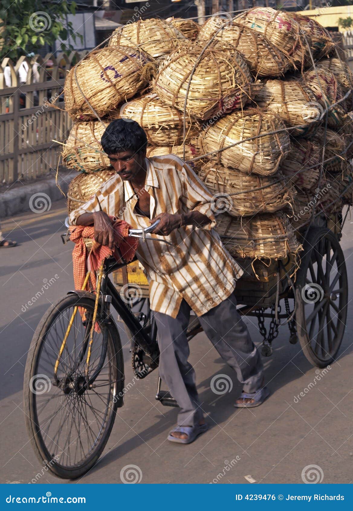 Man Pushing Heavily Loaded Cycle Rickshaw Editorial Image ...