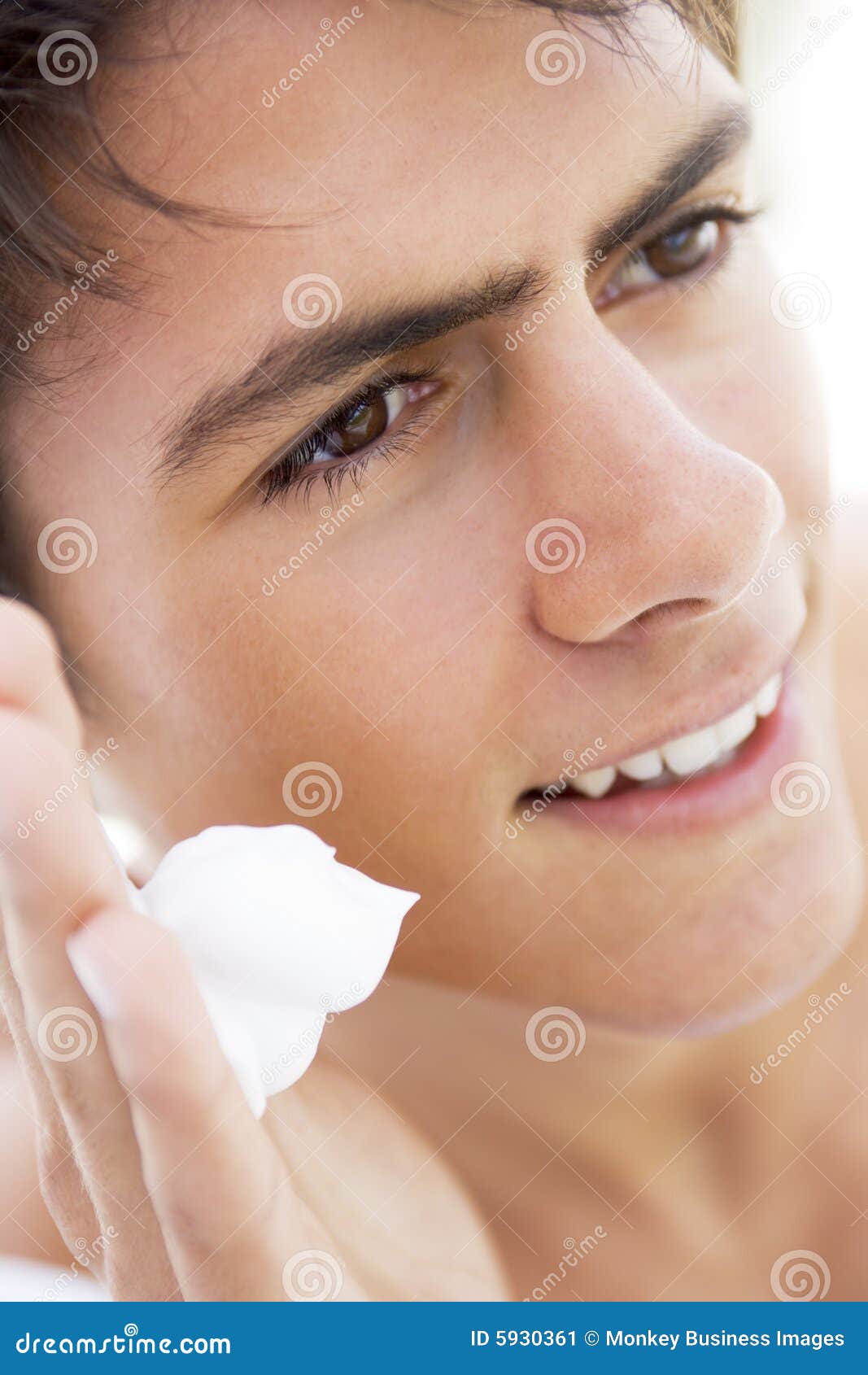 Man Putting on Shaving Cream Stock Image - Image of putting, grooming ...