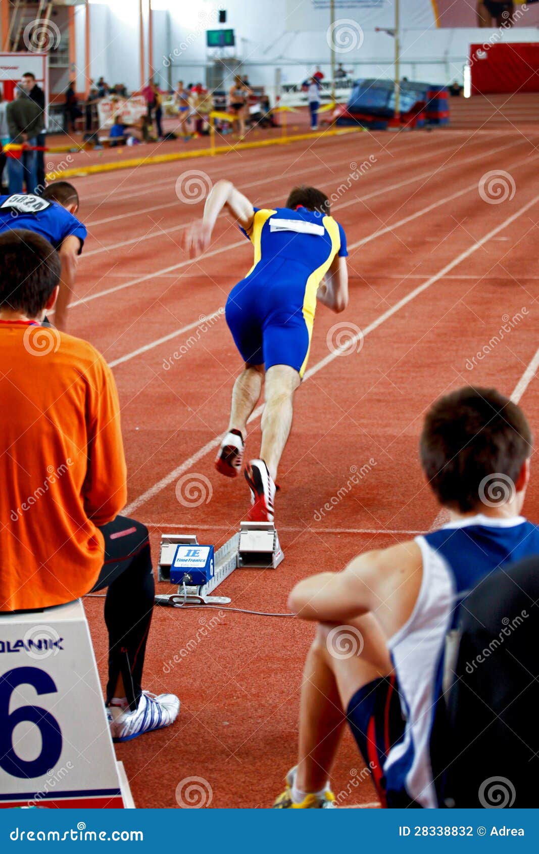 Start of 60m man race editorial photography. Image of athletes - 28338832