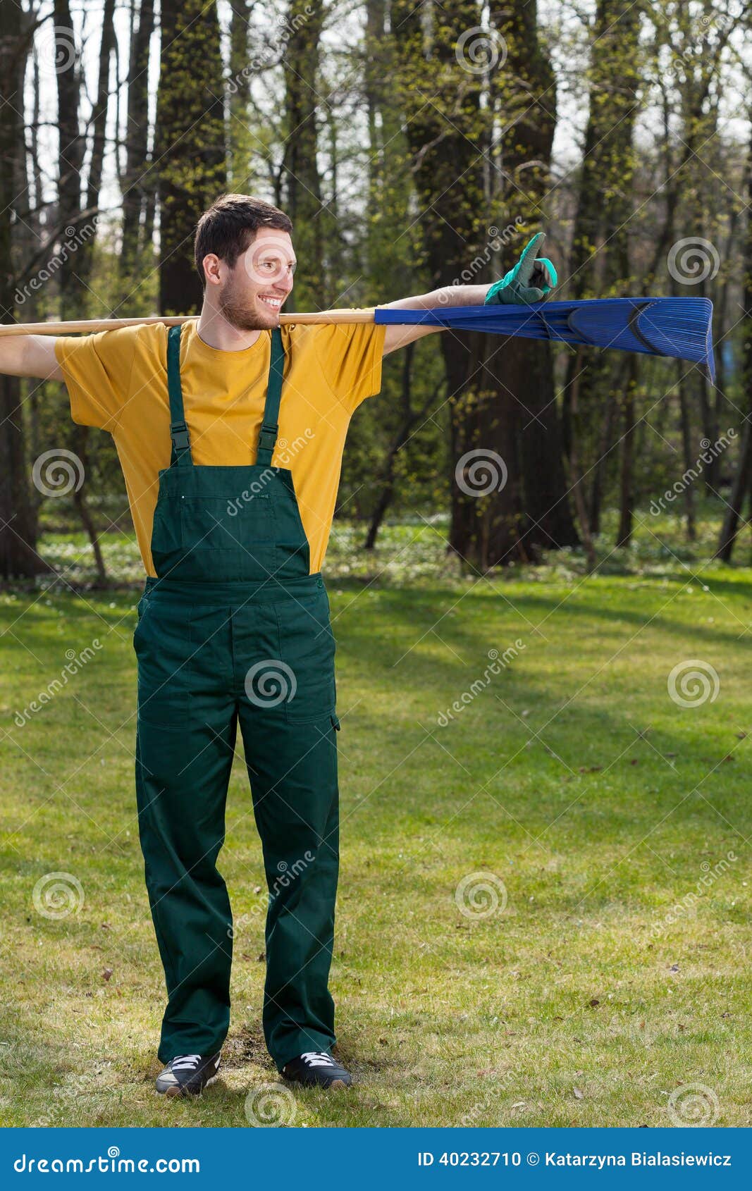 Man with a rake stock photo. Image of hobby, garden, country - 40232710