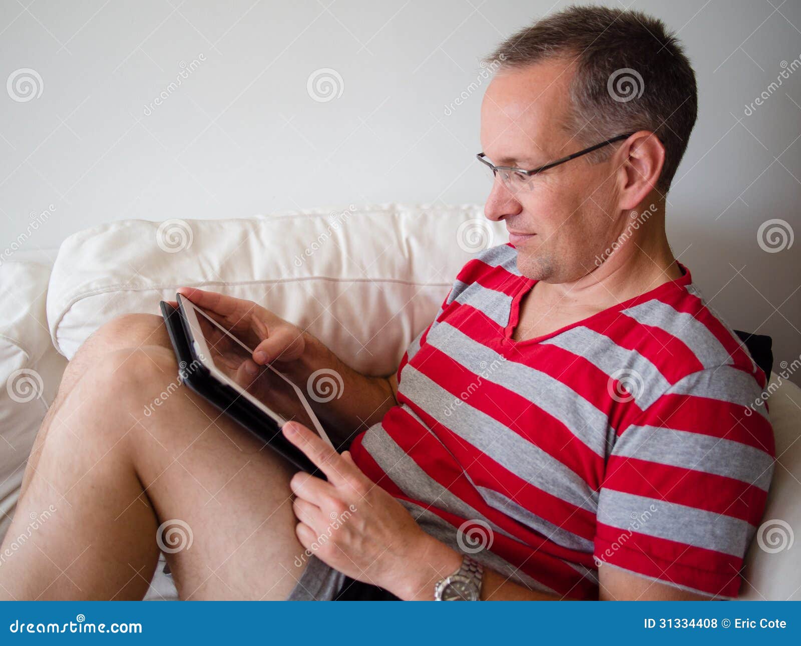 Man reading on a tablet stock photo. Image of wifi, technology - 31334408