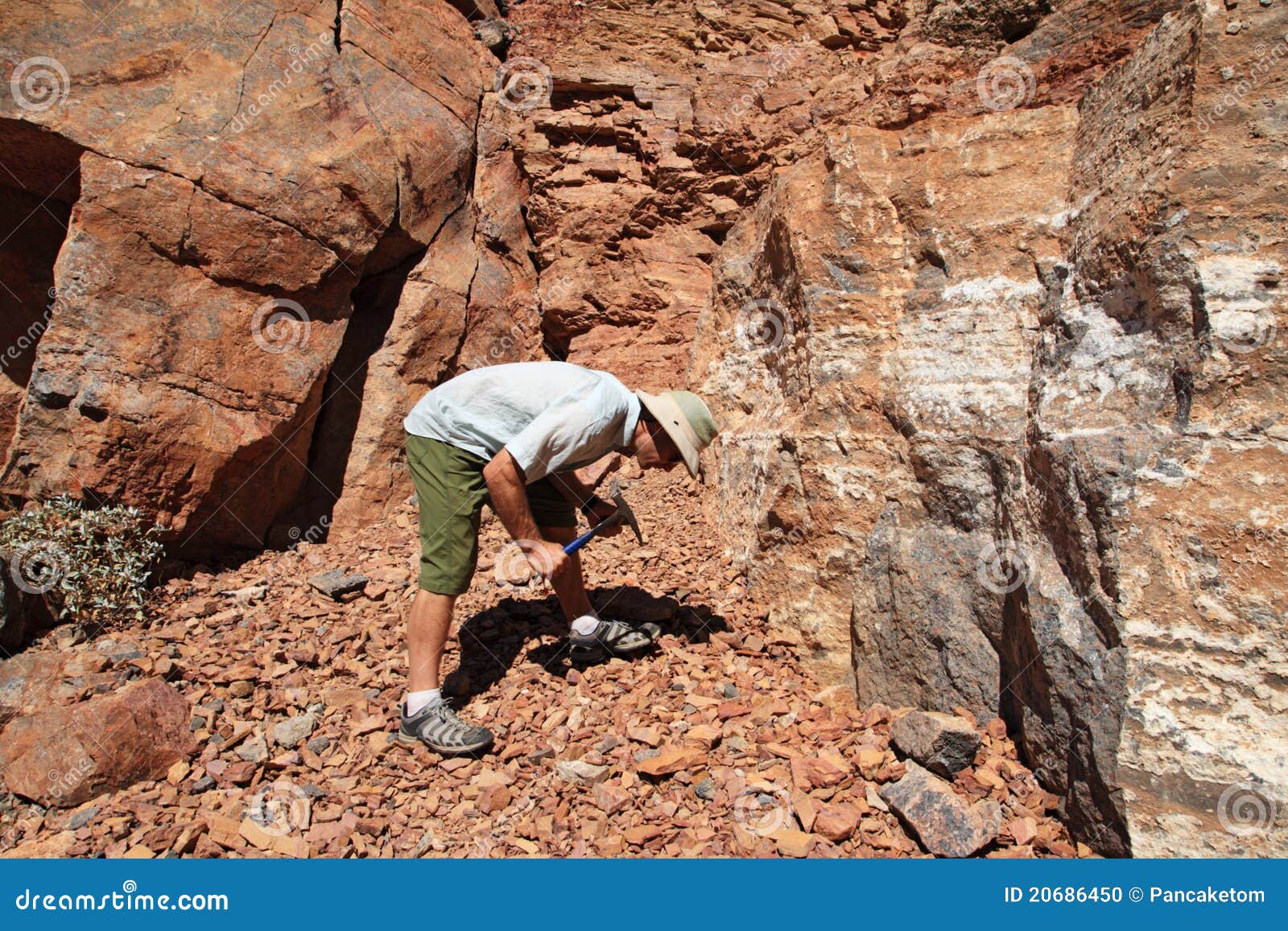 Man rockhounding stock photo. Image of stone, rocks, amateur - 20686450