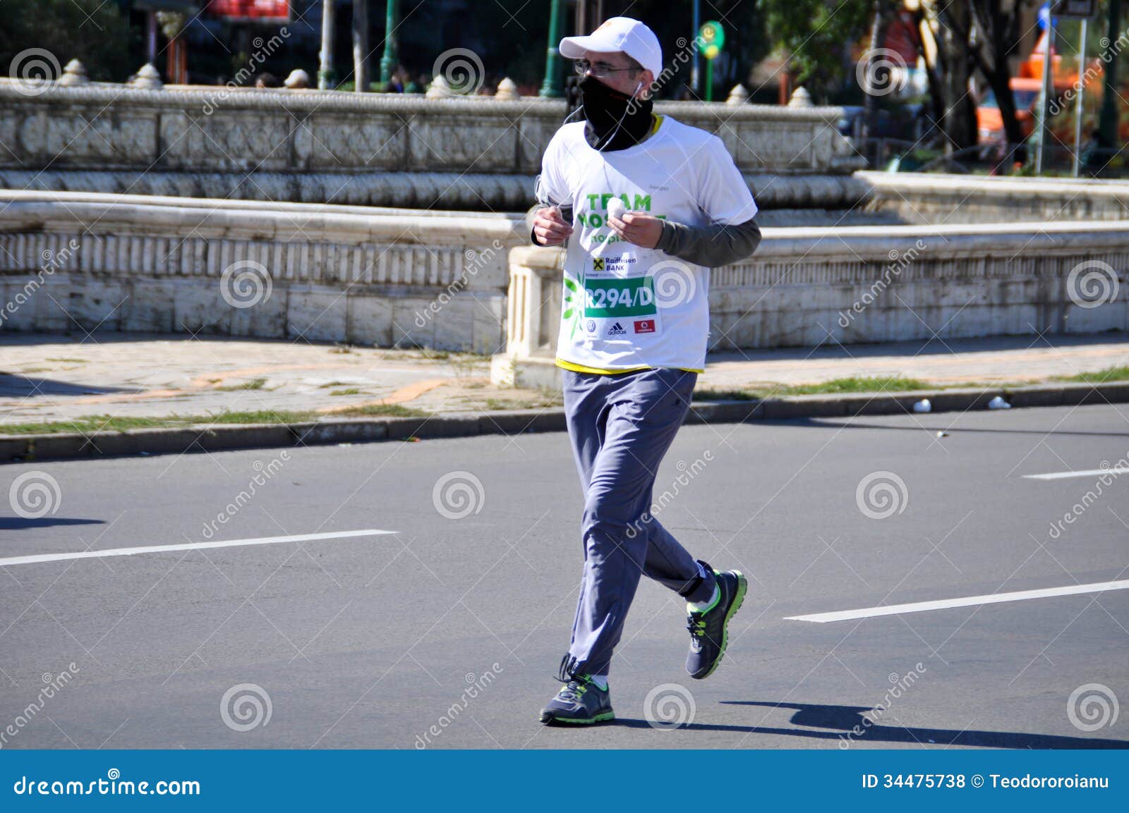 Man running fast editorial stock photo. Image of runners - 34475738