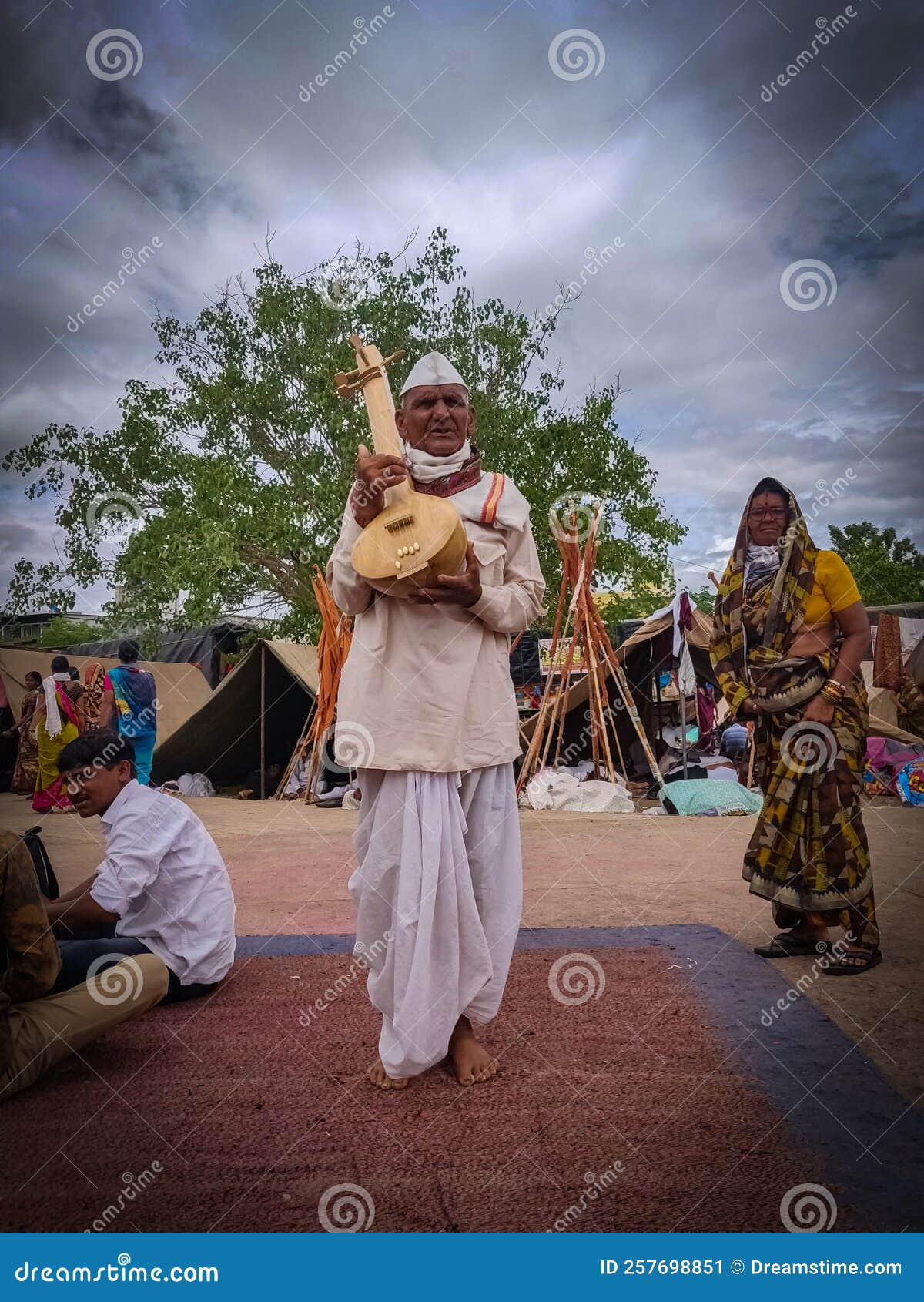 Man Singing Bhajan with Veena in His Hands Editorial Photo - Image of ...