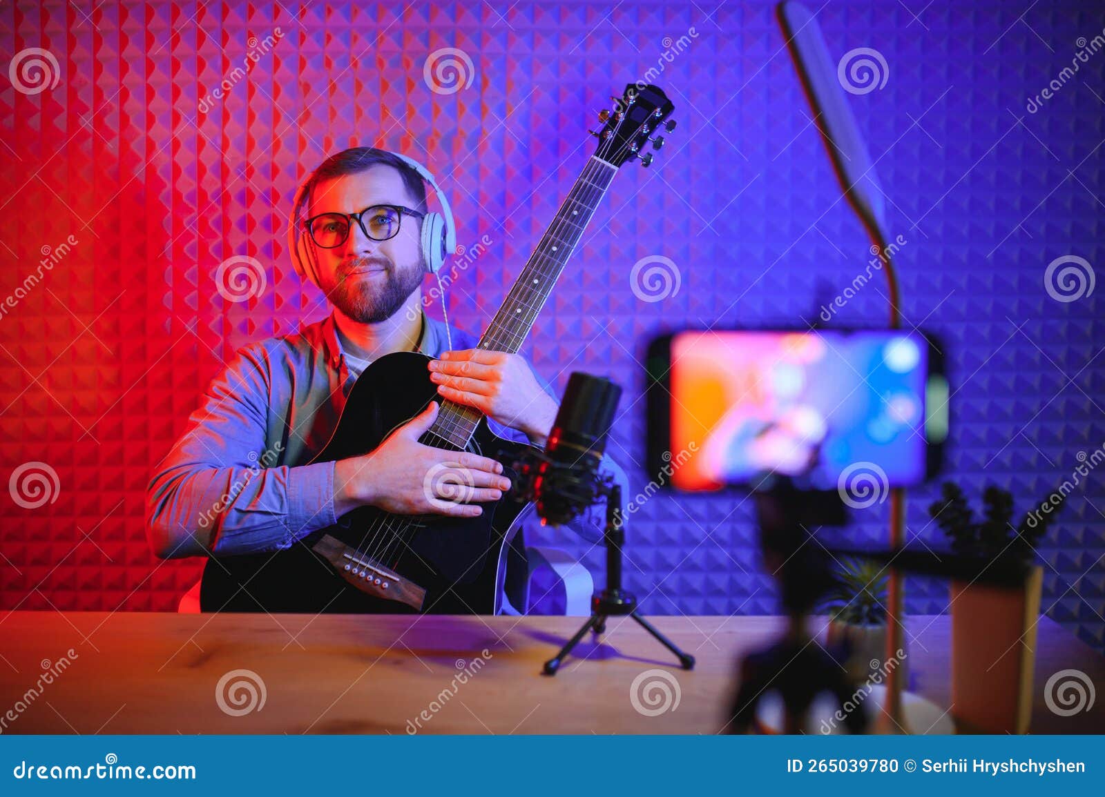 Man Singing in a Recording Studio Stock Photo - Image of hand, record ...