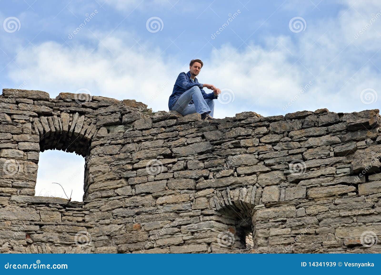 On the wall/on the top of the wall : r/EnglishLearning