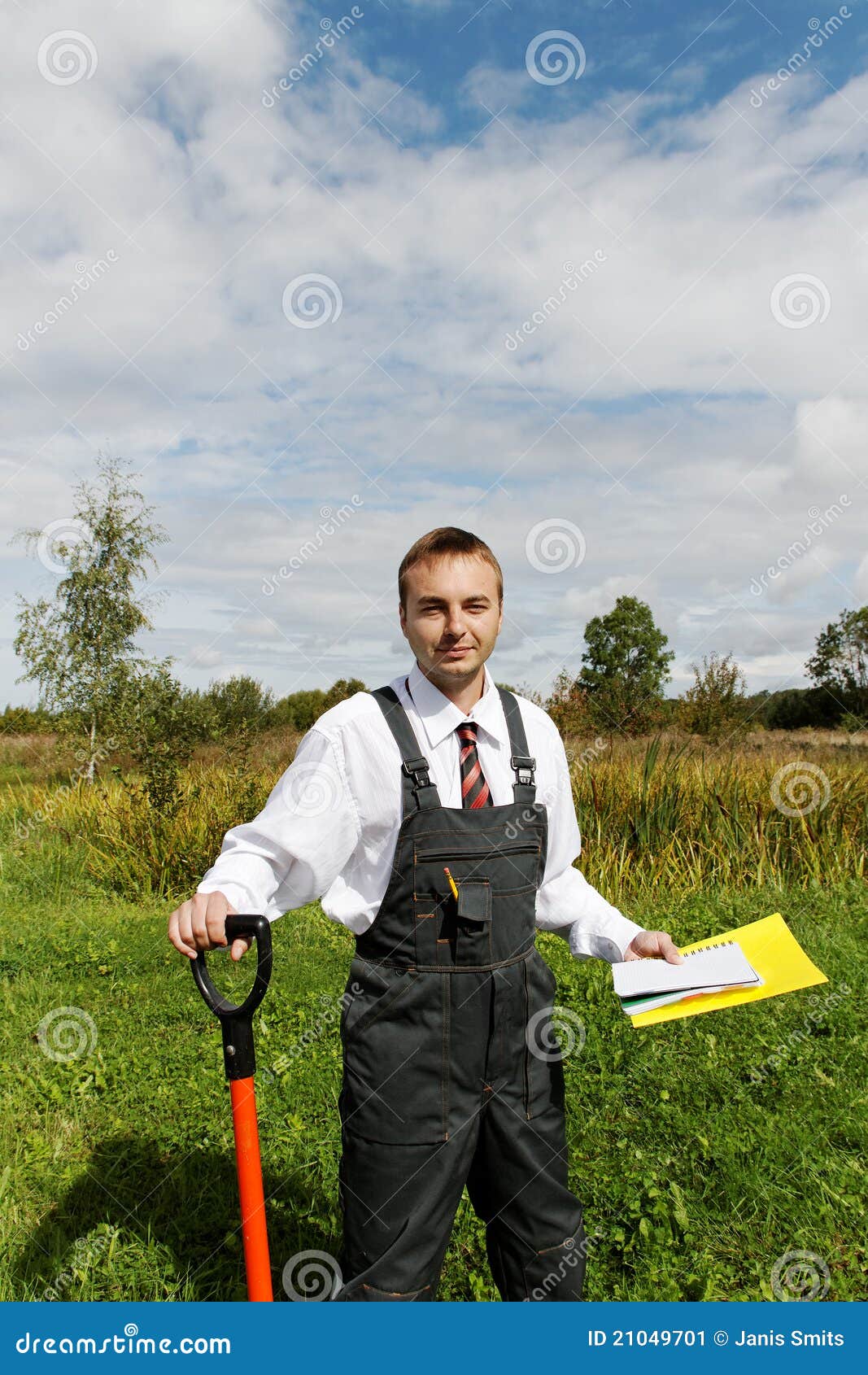 Man and spade. stock image. Image of earth, dirt, spade - 21049701