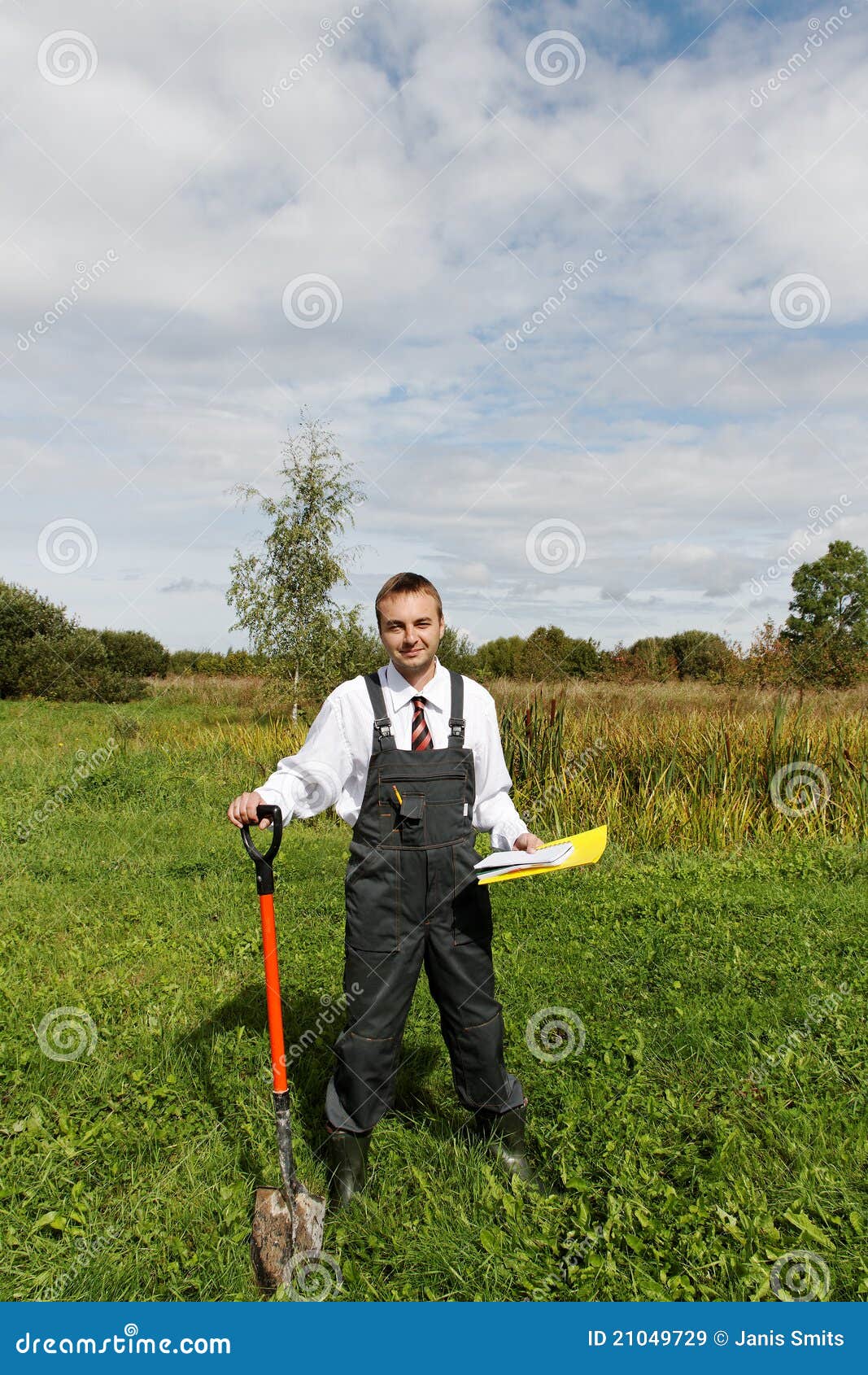 Man and spade. stock image. Image of tool, plan, labor - 21049729