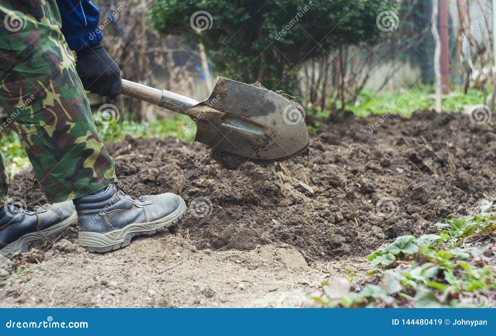 Spade And Dirt Stock Photo | CartoonDealer.com #19599270