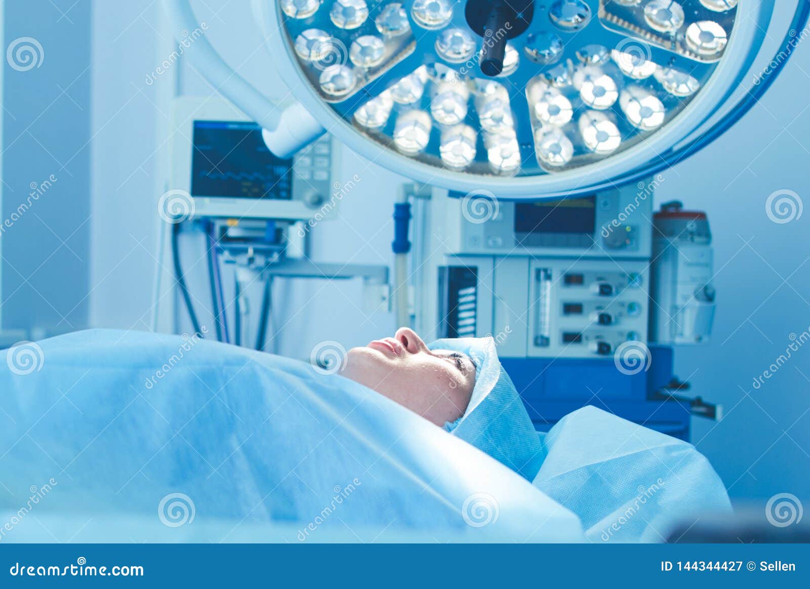 Man Surgeon at Work in Operating Room Stock Image - Image of hospital ...